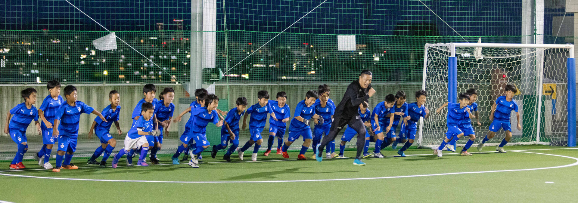 運営会社 – ストライカー研究所